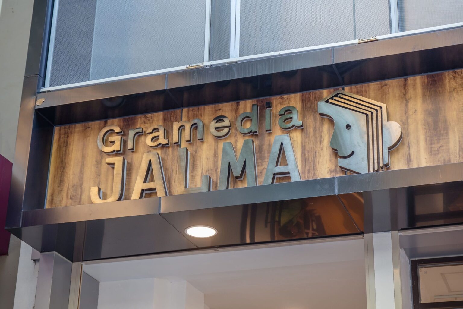 Gramedia Jalma Semarang, Asa Eratkan Manusia dengan Buku - Jateng Kita